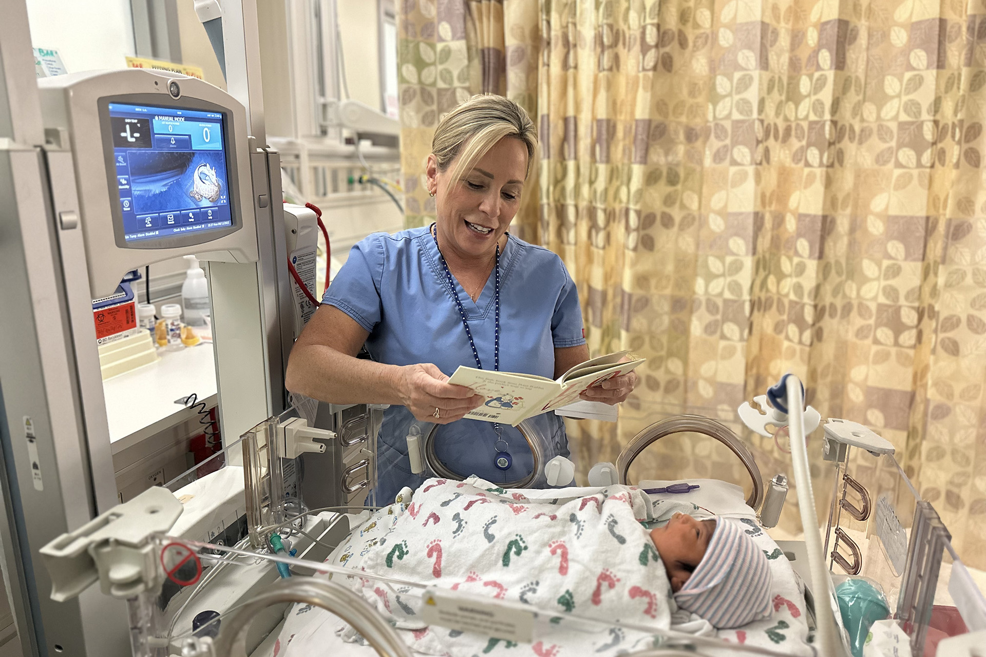Reading to the tiniest patients sharpens language, accelerates bonding ...